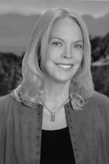 Bio - Kristen Iversen